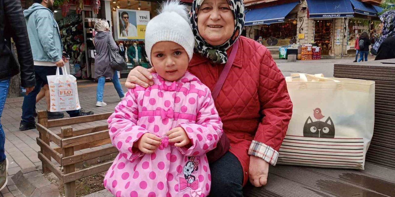 Yaz Mevsimi Kışa, Kış Da Yaza Karıştı