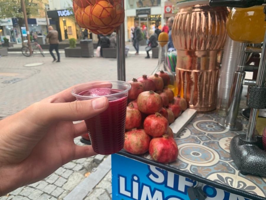 Kış Aylarının Yaklaşmasıyla Sifon Limonata Tezgâhları Nar Suyuyla Doldu