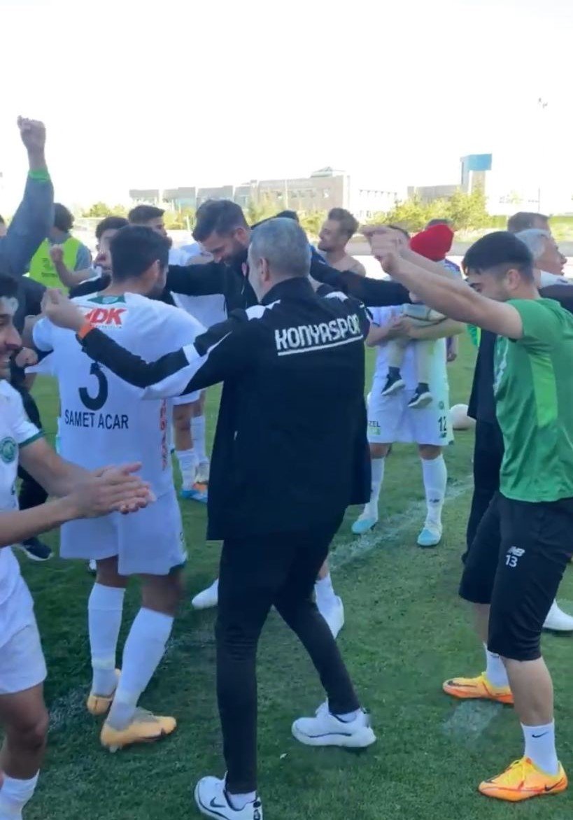 1922 Konyaspor Ligde Kalmayı Oyun Havası İle Kutladı